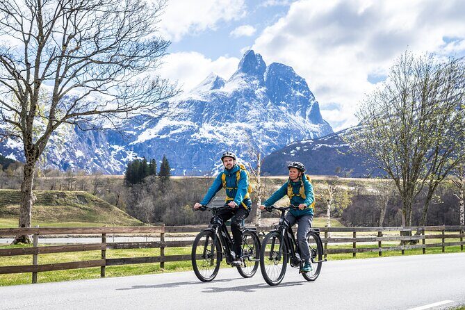 E-bike and hike in Åndalsnes - A Deep Dive into Åndalsnes’s E-bike and Hike Tour