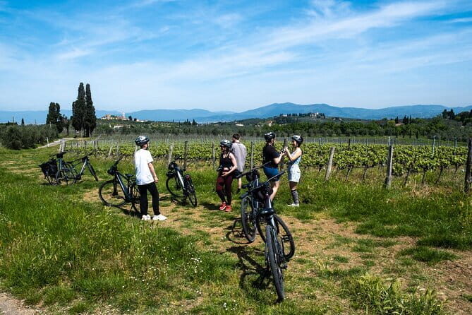 E-bike Chianti Classico & Tuscany tour with Wine & Lunch at Farm - Authenticity and Quality
