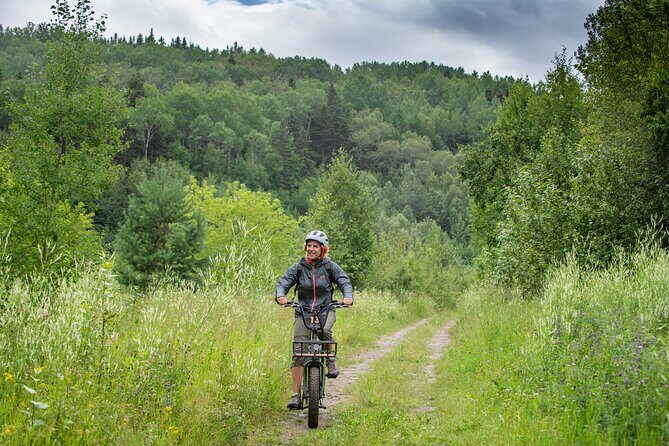 E-bike Rental - 3 hour along the shoreline Bike Path - The Sum Up