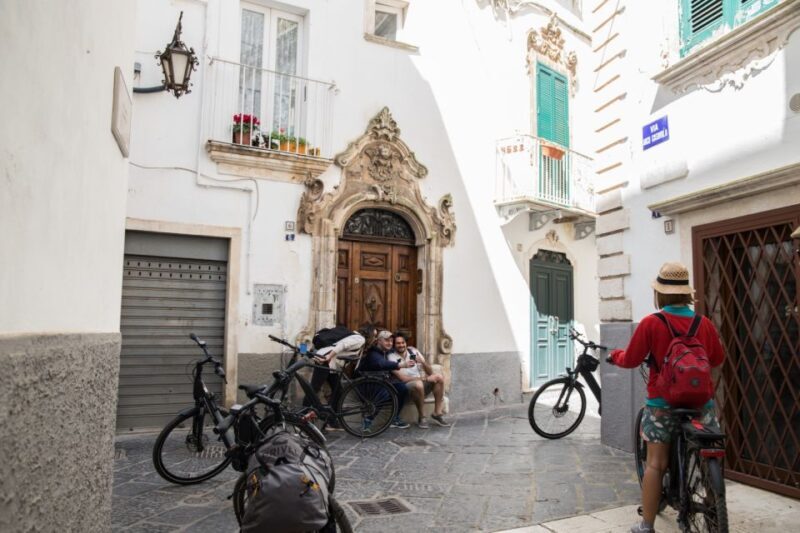 e-bike ring tour between Locorotondo and Martina Franca - The Experience in Practice
