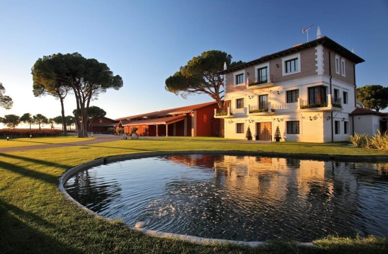 E-bike tour & Picnic in an Exclusive winery Estate - Key Points