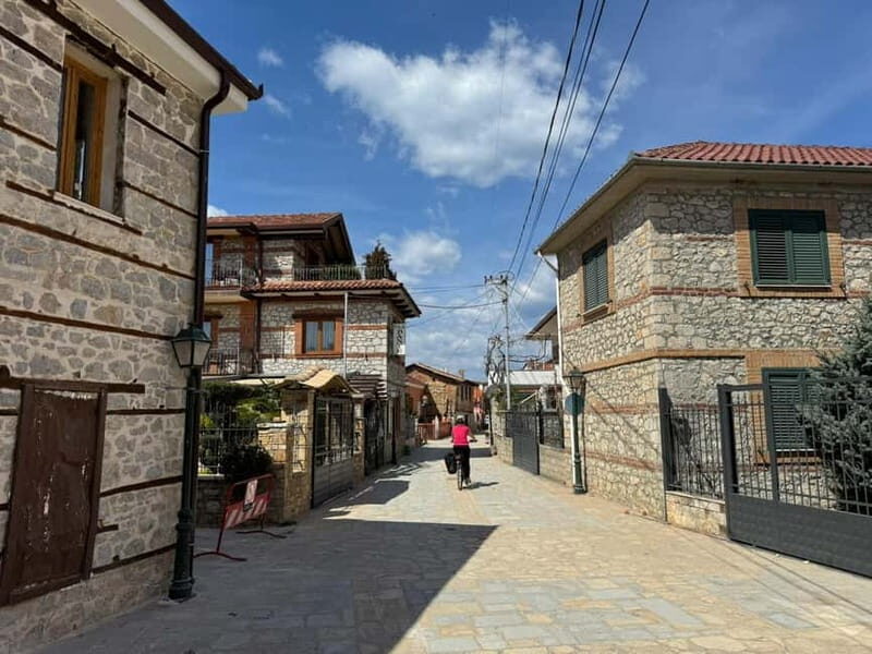 E-biking across the border, from Ohrid to Albania. - Crossing into Albania: Pogradec for Lunch
