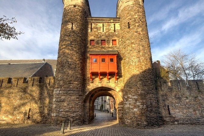 e-Scavenger hunt Maastricht: Explore the city at your own pace - The Itinerary: What Will You See and Do?