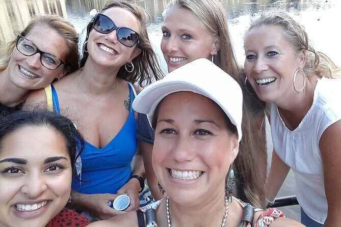 e-Scavenger hunt San Sebastián: Explore the city at your own pace - Practical Considerations: Price, Duration, and Use