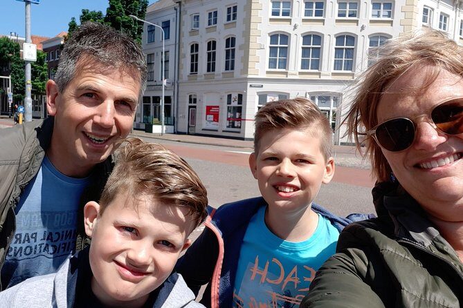 e-Scavenger hunt Turnhout: Explore the city at your own pace - Discovering Turnhout in Depth