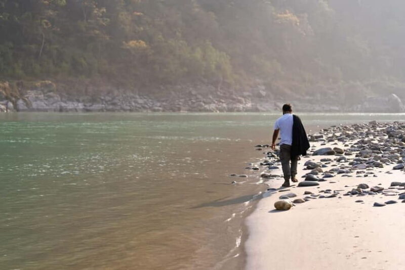Early Morning 2 Hours Yoga Session In Rishikesh at Ghat - What to Expect from the Ganges Yoga Session