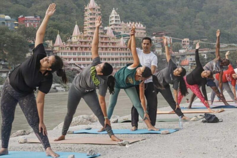 Early Morning 2 Hours Yoga Session In Rishikesh at Ghat - Who Should Consider This Experience?