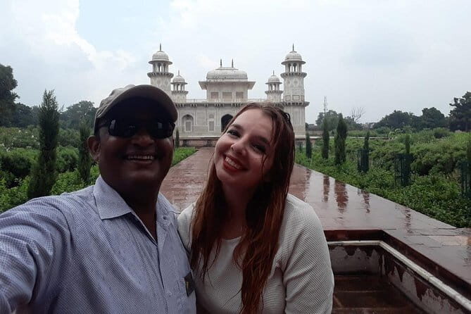 Early Morning Agra Tour - Exploring the Agra Fort