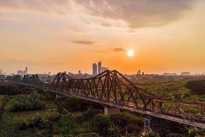 Early Morning Hanoi Jeep Tour: Iconic City Sights - Connecting with Local Life