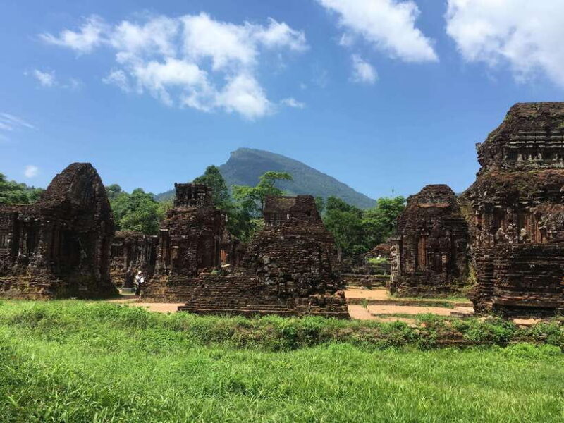 Early My Son tour/transfer to avoid crowd and the heat - Cultural Performance and Additional Highlights