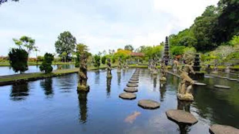 East Bali: Lempuyang Gates, Tenganan, & Water Palaces Tour - Authentic Encounters and Photos