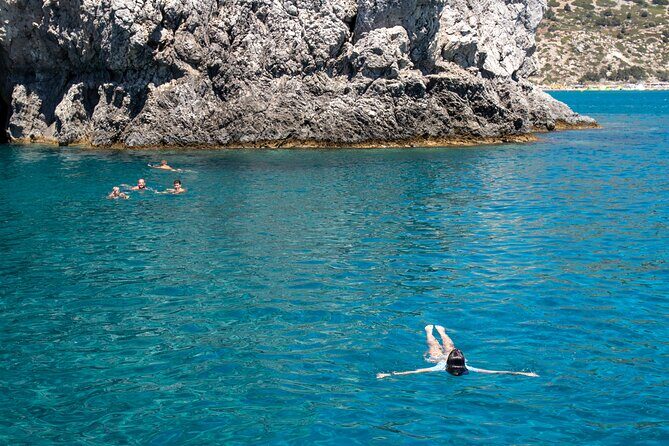 East Coast Bay to Bay Full-Day Boat Trip with Transfers - FAQ Section