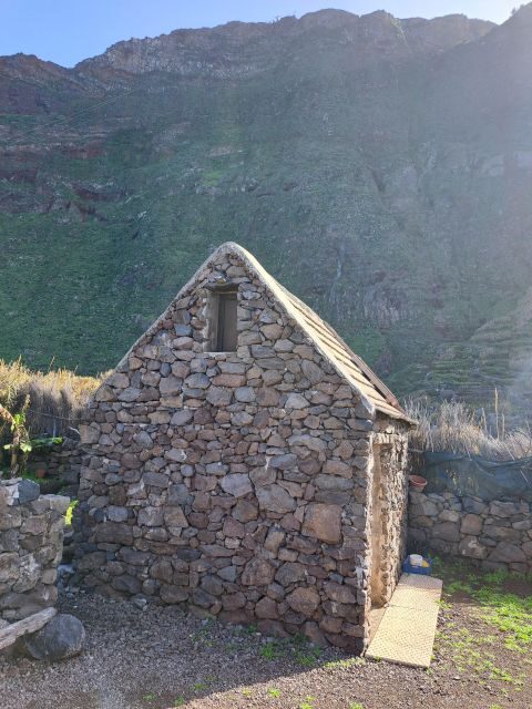 EAST MADEIRA:,Peaks, Forest walk,Thatched Roofs, Rum factory - Final Thoughts