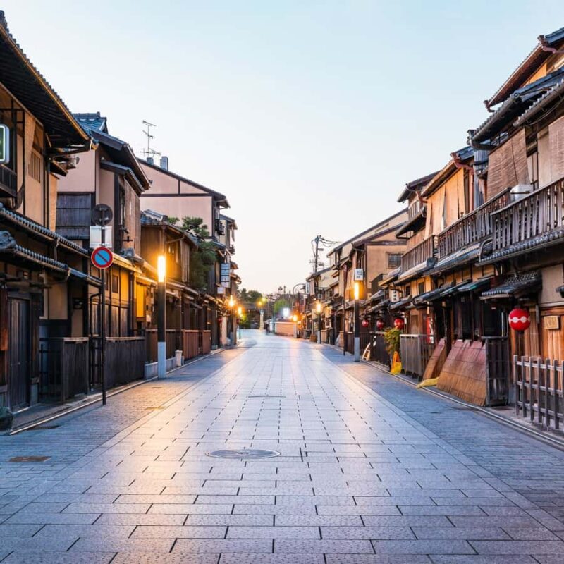Eastern Kyoto Walk: Philosophers Path & Temples - Neighborhood Charm and Local Lore