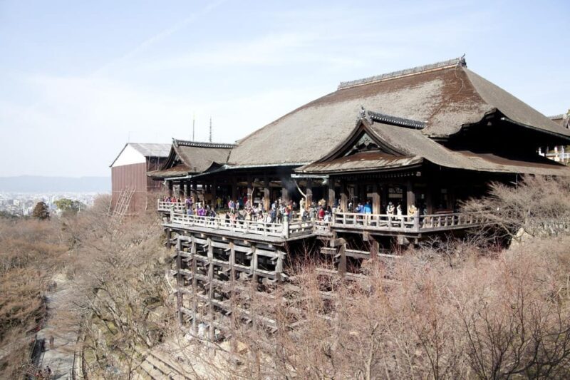 Eastern Kyoto Walking Tour with Local Guide - First Impressions and Practical Benefits