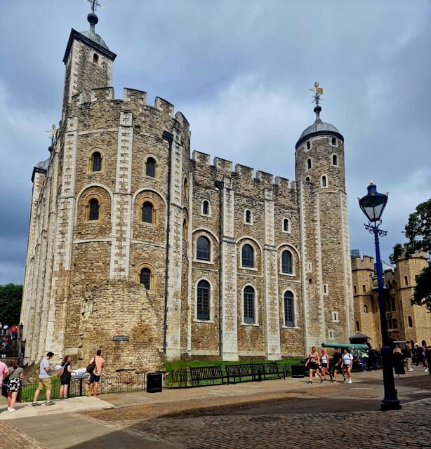 Easy Access Tower of London Royal Secrets Scandals Tour - Key Points
