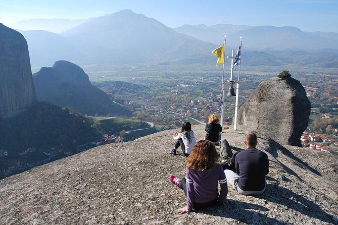 Easy Hiking Adventure at Meteora - Authentic Experiences and the Guide’s Role