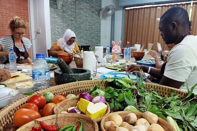 Easy Thai Cooking and Coconut Oil Workshop in Phuket - Who Should Consider This Tour?