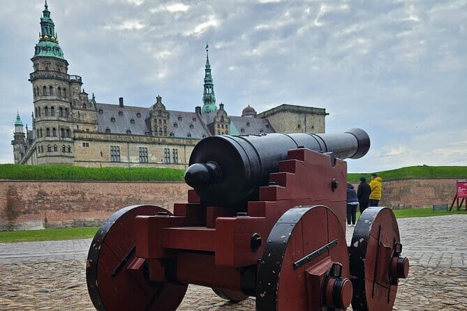 Easy Tour Winter, Kronborg Castle and Fredriksborg Palace - Key Points