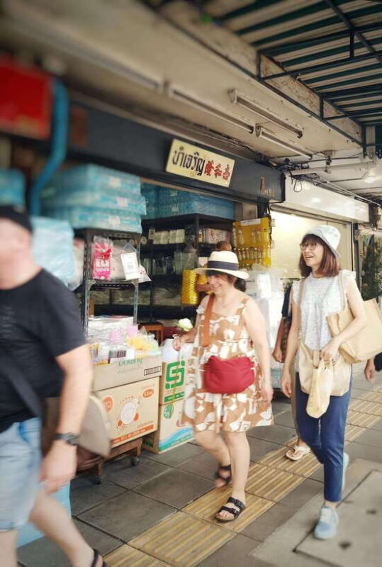 Eat Street Food and Drink like a Local in Bangkok - Key Points