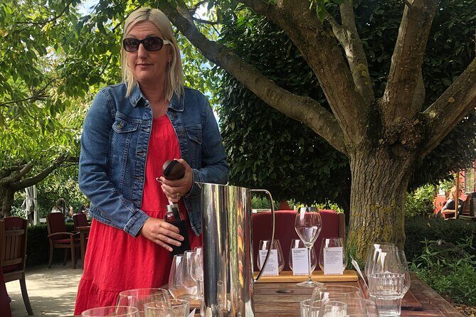 ebike tour lake Dunstan wine tasting - In The Sum Up