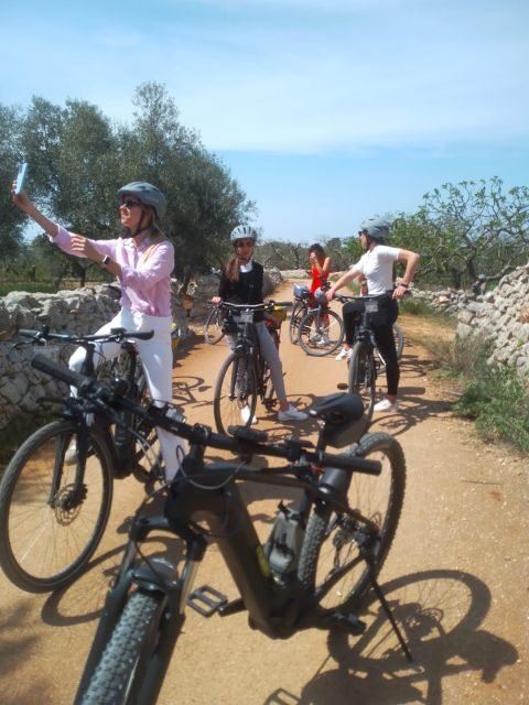 ebike tour: the villages of Valle d'Itria and typical food - The Villages of Cisternino and Locorotondo
