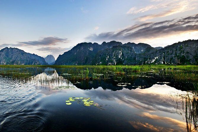 Ecotourism Ninh Binh: Boat trip, Biking, Cave hiking and Pagoda - Key Points