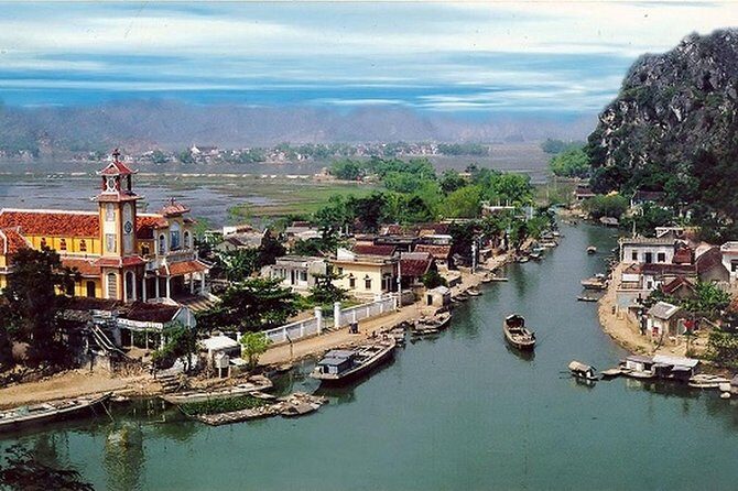 Ecotourism Ninh Binh: Boat trip, Biking, Cave hiking and Pagoda - Authentic Experiences and Local Flavors