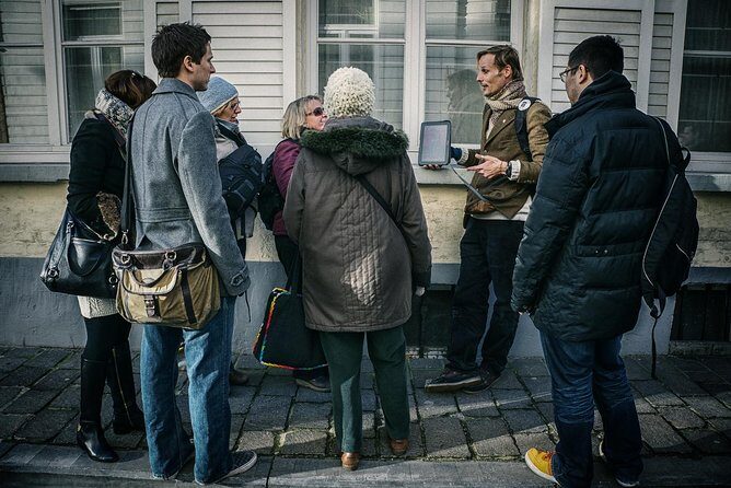 "Edges of Brugge" Photo Tour - 2hr open city tour & workshop - The Sum Up