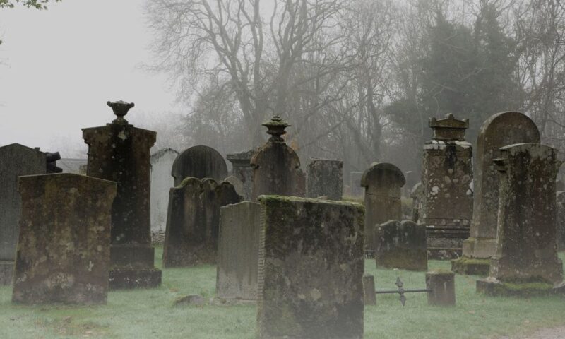 Edinburgh: 2-Hour Ghost Tour in Spanish - FAQs