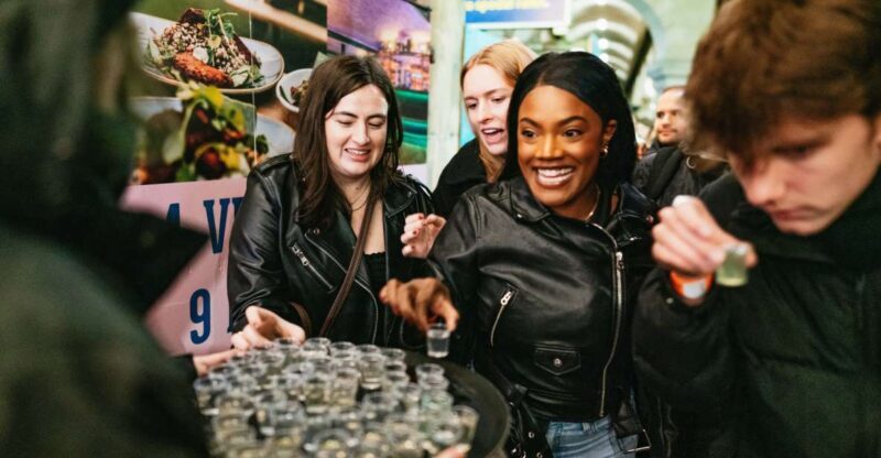 Edinburgh: 7 Bar Pub Crawl with 7 Shots & Discounts - Who is This Experience Best For?