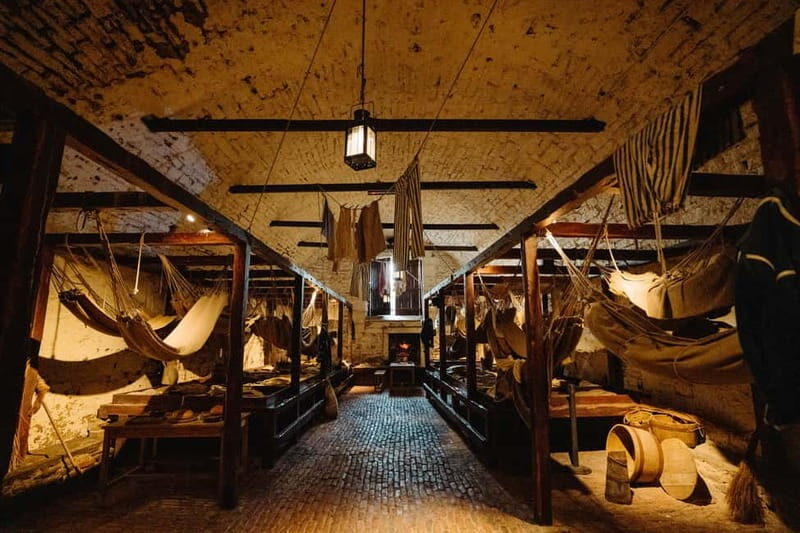 Edinburgh Castle Exclusive Pre Opening Early Access Tour - Key Points