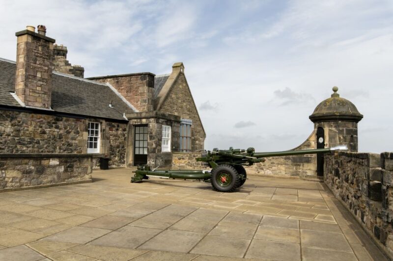 Edinburgh Castle: Guided Walking Tour with Entry Ticket - Why This Tour Works Well