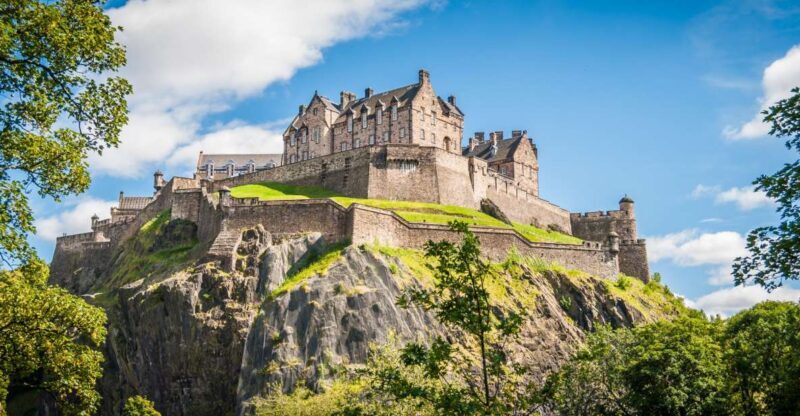 Edinburgh Castle: Highlights Tour with Tickets, Map & Guide - A Deep Dive into the Edinburgh Castle Experience