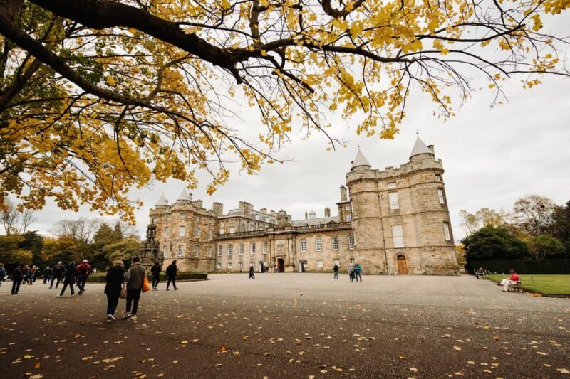 Edinburgh: Castle, Holyrood & Royal Mile Guided Tour - The Sum Up