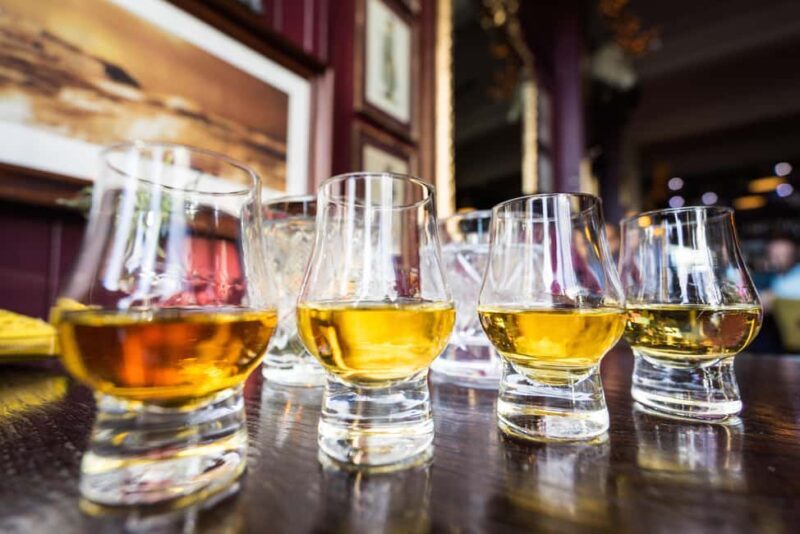 Edinburgh: Food Tour with Scotch, Haggis, Secret Dish & More - Group Dynamics and Duration