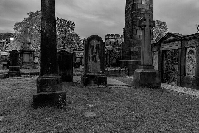 Edinburgh Ghost Tour: Mysteries, Legends and Murders - Why You Should Consider This Tour