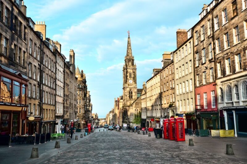 Edinburgh: Guided Harry Potter Tour in French - Key Points