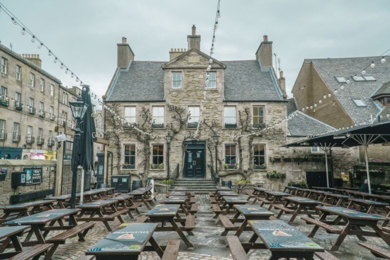 Edinburgh: Guided Whisky Tasting & Walking Tour - The Quality of the Tastings and Snacks
