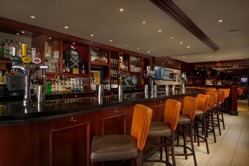 Edinburgh: Hard Rock Cafe with Set Menu for Lunch or Dinner - FAQs