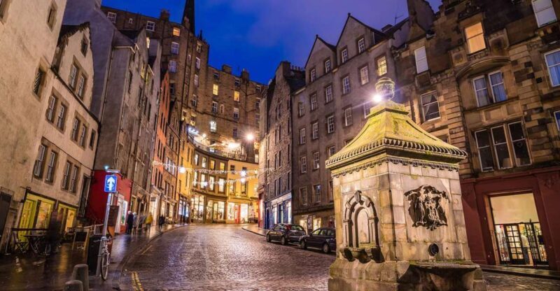 Edinburgh: Harry Potter Walking Tour - The Core of the Tour: Walking Through Magic and History