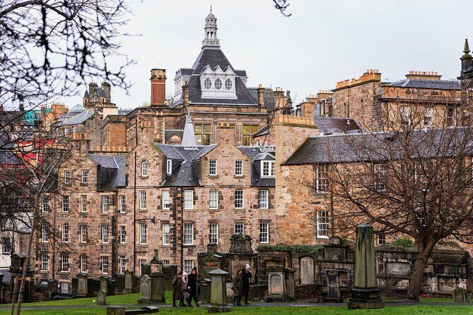 Edinburgh Historical Tour in Spanish - Key Points