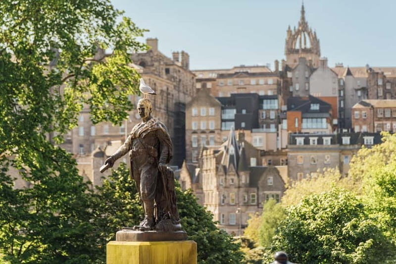 Edinburgh: Hop-On, Hop-Off Bus Tour City & Britannia Combo - Setting Expectations: What Does the Tour Cover?