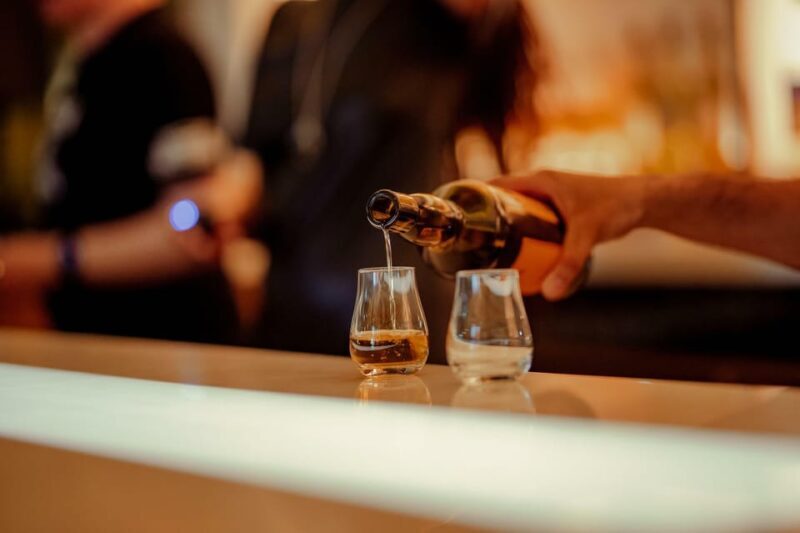 Edinburgh: Johnnie Walker Whisky Explorers Guided Tasting - Breaking Down the Itinerary