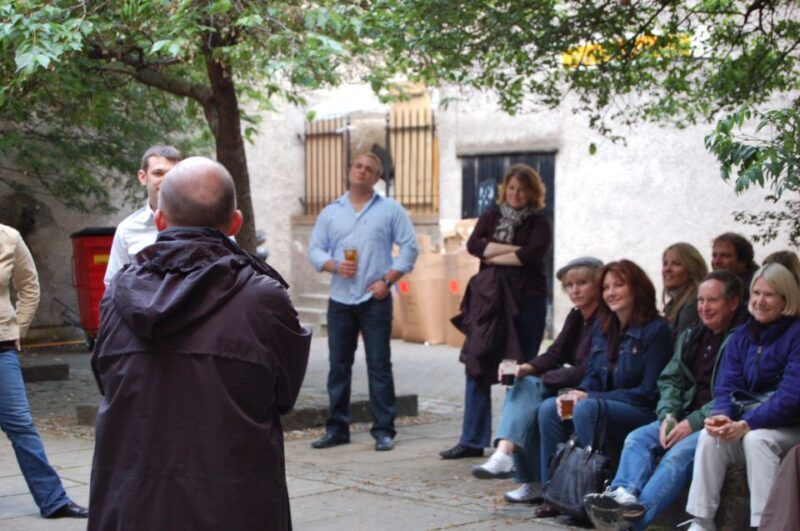 Edinburgh Literary Pub Tour with "Real-Actors" - The Tour Logistics: Details That Matter