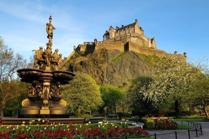 Edinburgh: Must-See Attractions Guided Walking Tour - Key Points