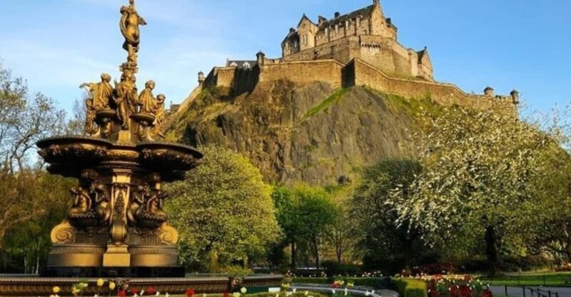 Edinburgh: Must-See Attractions Guided Walking Tour - Practical Tips for Travelers