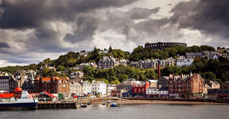 Edinburgh: Oban, Kilchurn Castle & Inveraray Tour in Spanish - FAQs