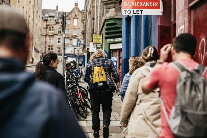 Edinburgh: Old Town Guided Walking Tour and Beer Tasting - Authentic Experiences and What Travelers Say
