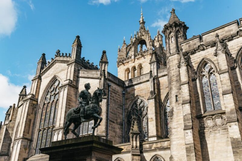 Edinburgh: Old Town History and Tales Walking Tour - A Deep Dive into the Experience